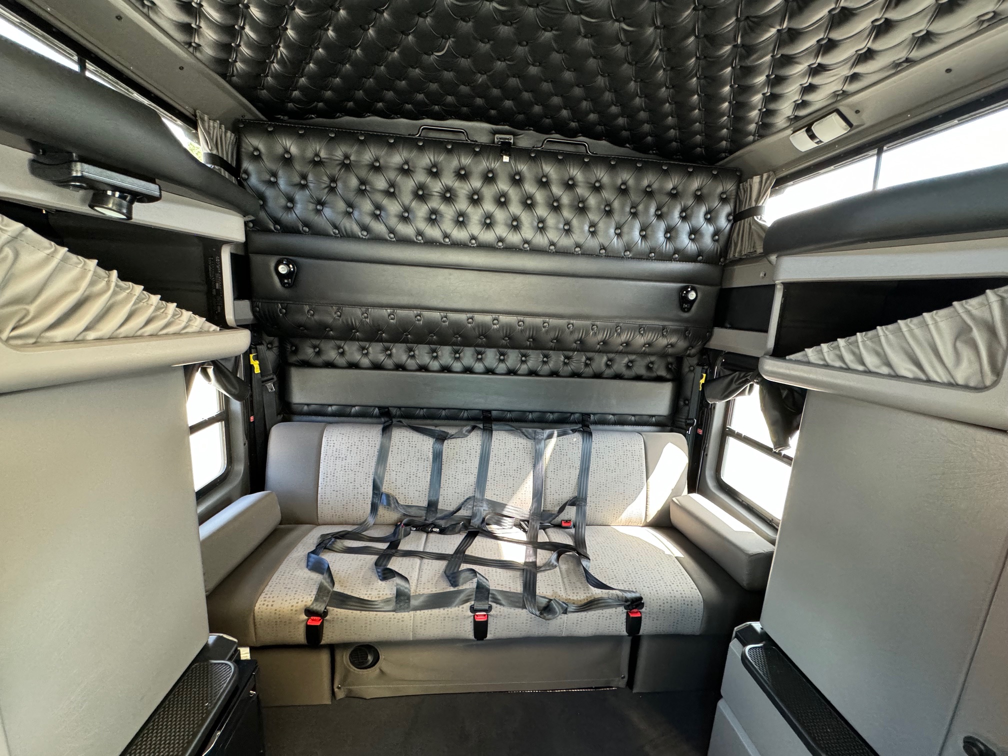 2025 Kenworth W900L 86"Studio - Youngstown Kenworth