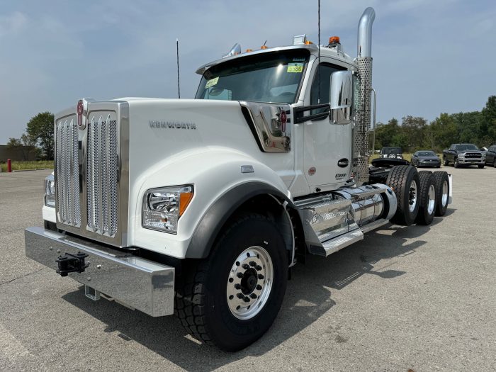 2025 Kenworth W990 Daycab 4 Axle - Youngstown Kenworth