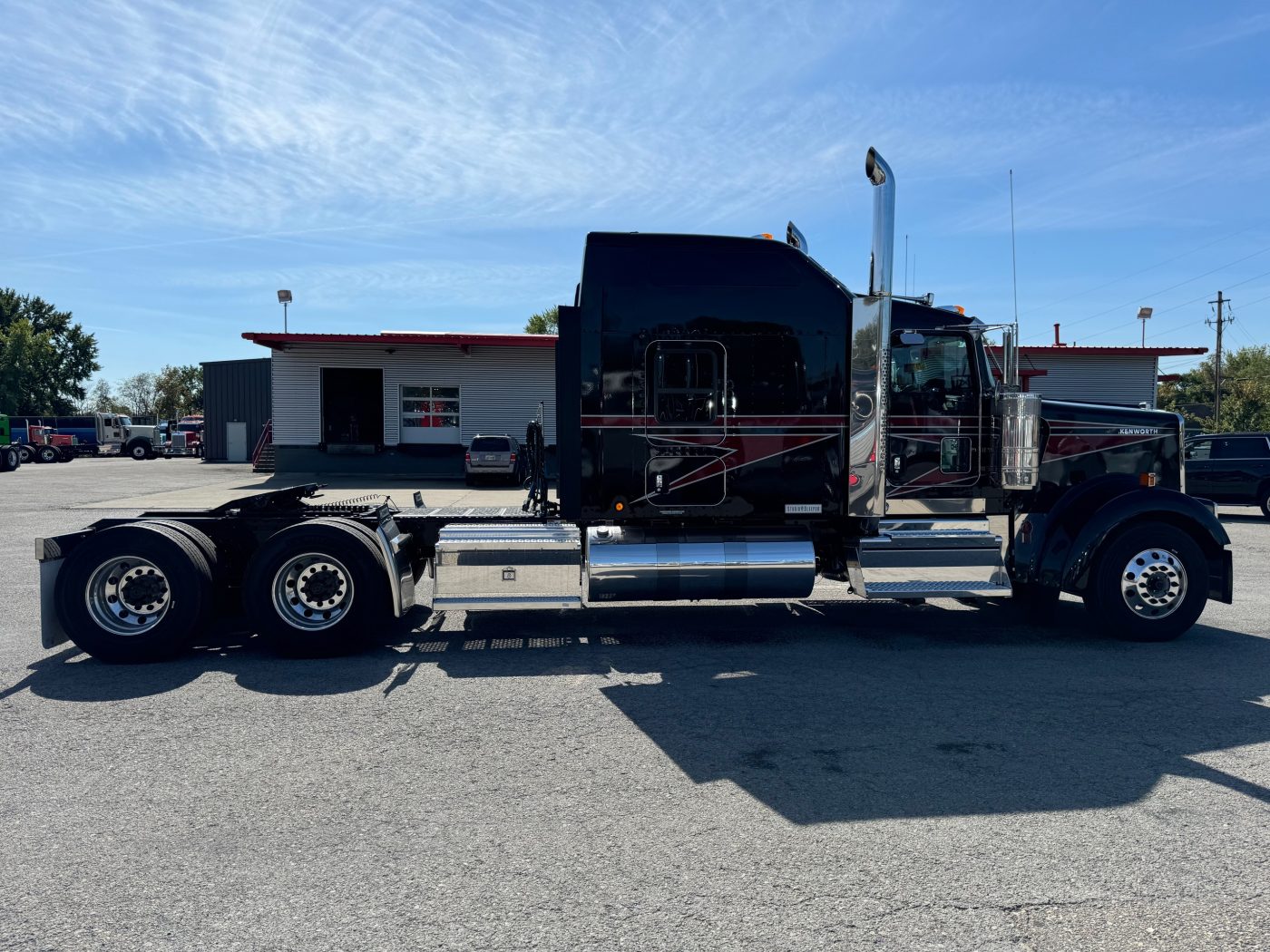 2025 Kenworth W900L 86" Studio - Youngstown Kenworth